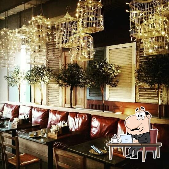 Restaurante Eat Greek Kouzina JBR, Dubai, on JBR - The Beach - The Walk ...