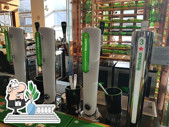 Heineken Bar, Departure Plaza in Mascot - Restaurant reviews