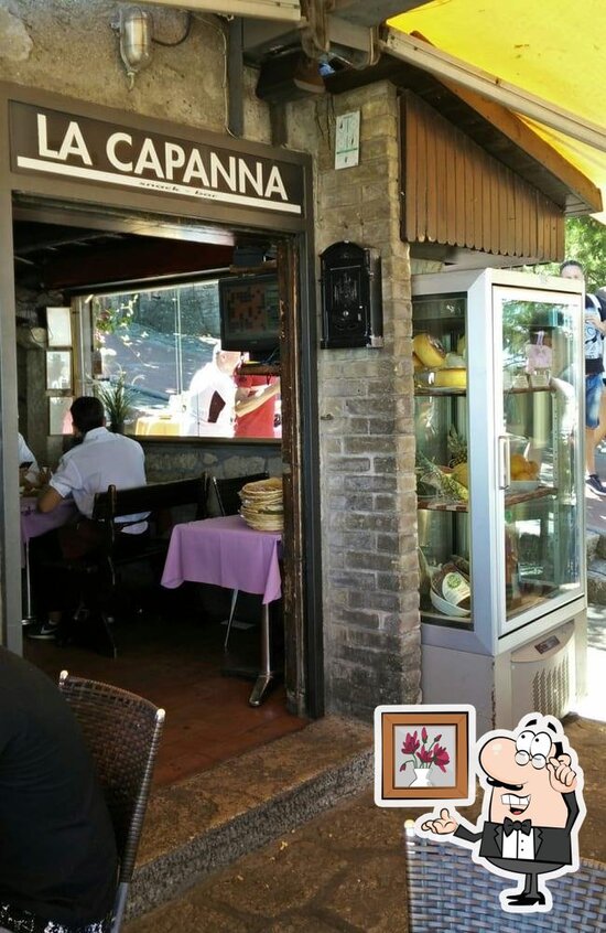 Menu at La Capanna pizzeria, Italy