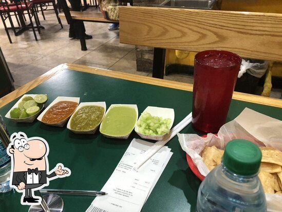 Menu at Taqueria El Cometa restaurant, El Paso, N Mesa St