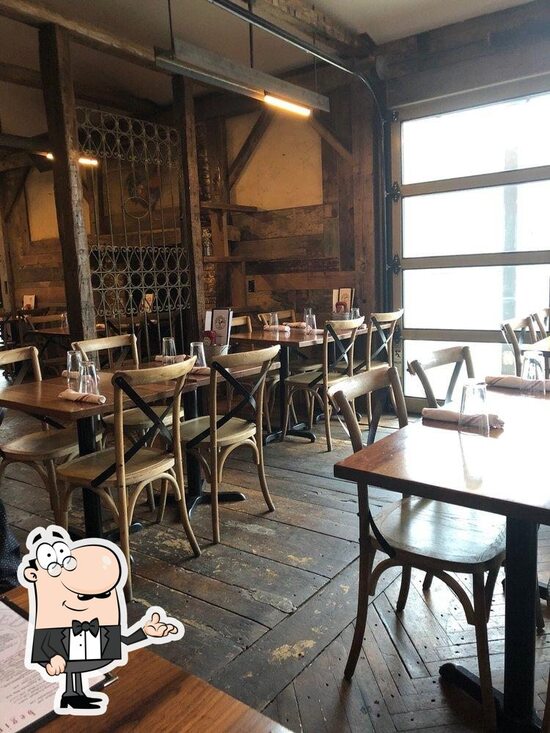Red Rooster Pub, Newtown - Restaurant menu, prices and reviews