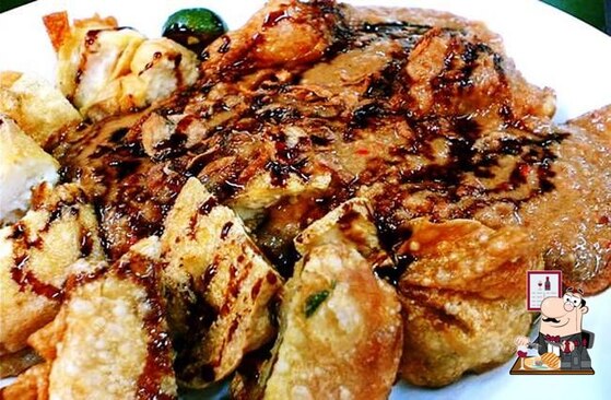 Menu at Siomay Gondrong restaurant, Bekasi Regency, Jl. Vila Jaka Setia ...