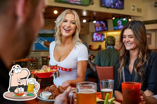 Hooters, 960 N Earl Rudder Fwy in Bryan - Restaurant menu and reviews