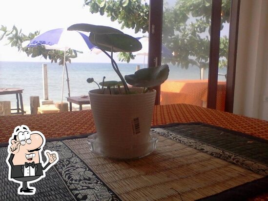 Menu at Chilling restaurant & bar, Ko Lanta Yai