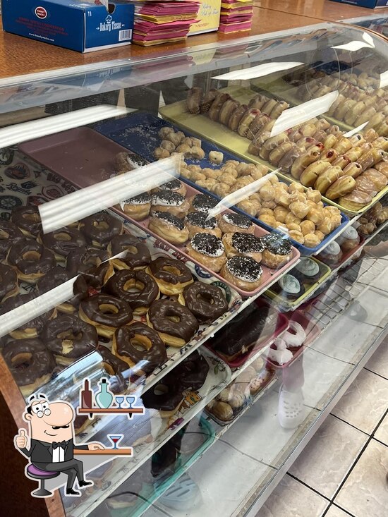 Gibson's Donuts, Memphis - Restaurant menu, prices and reviews