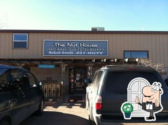 The Nut House in La Luz