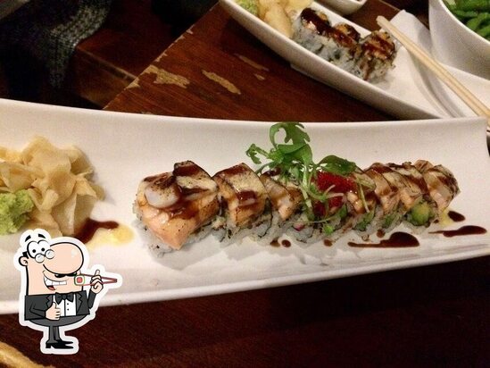 Japango, 122 Elizabeth St in Toronto - Restaurant menu and reviews