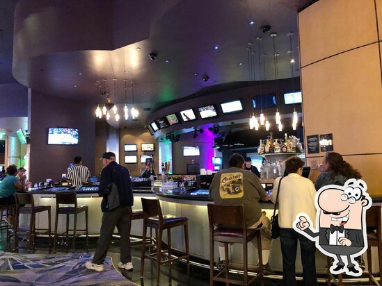 Courtside Bar at Harrah's in Valley Center
