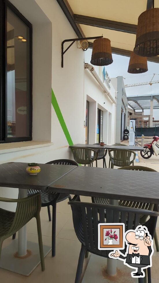 Oasis : Café & Restaurant Tafernout - Speisekarte, Preise und Bewertungen