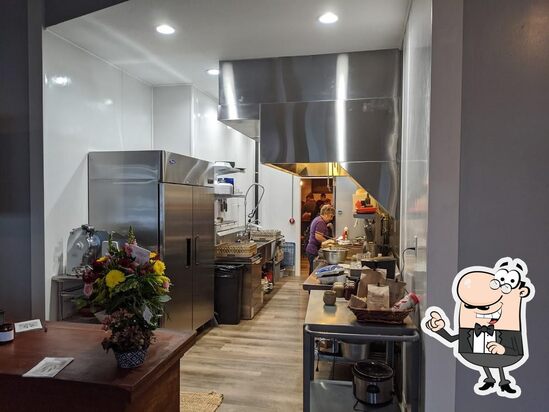 Helix Pub & Market LLC in Helix - Restaurant reviews