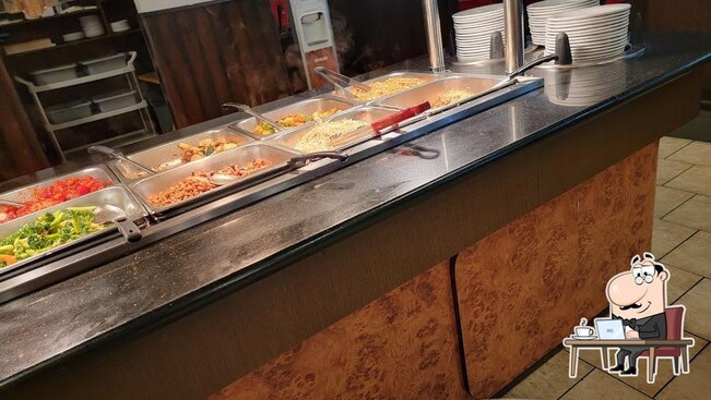 Maple Leaf Queen's Buffet, Edmundston - Restaurant menu, prices and reviews