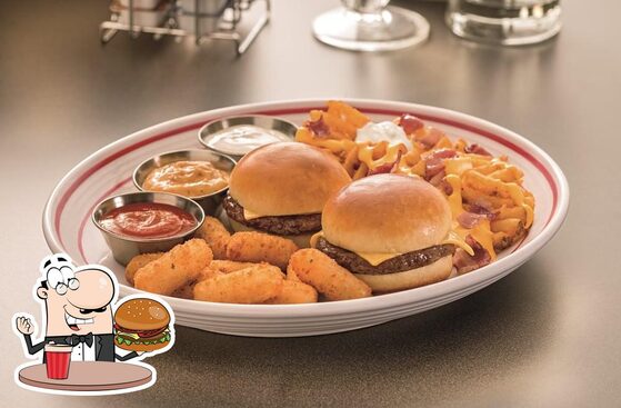 Friendly's, 940 Montauk Hwy in Shirley - Restaurant menu and reviews