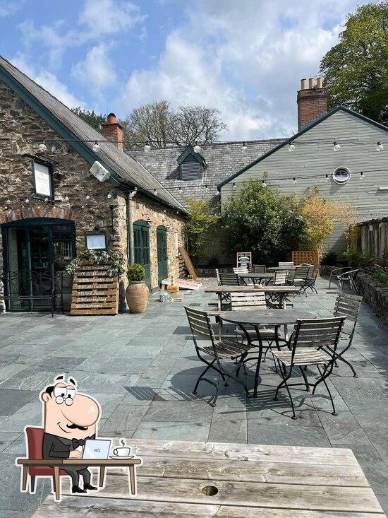 The Hayloft Bar & Grill, Tal-y-cafn - Restaurant menu, prices and reviews