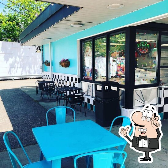 Scoops on Main, Bentleyville - Restaurant menu, prices and reviews