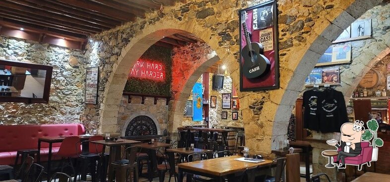 Stray Cafe Pub, Kalimnos - Restaurant menu, prices and reviews