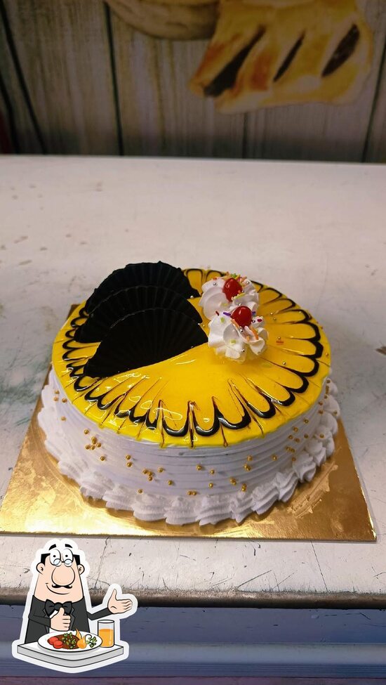 Menu at Royal Cake's & Baker's, Ausa