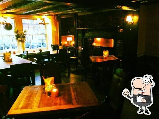 Menu at The Whyte Harte Hotel pub & bar, Bletchingley