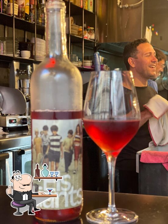 Extra Bar, Barcelona, Fontana - Restaurant menu, prices and reviews