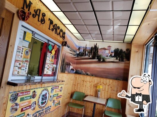 Menu at Mas Tacos restaurant, Highland