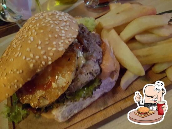 Fantomas pub & bar, Acapulco - Restaurant reviews