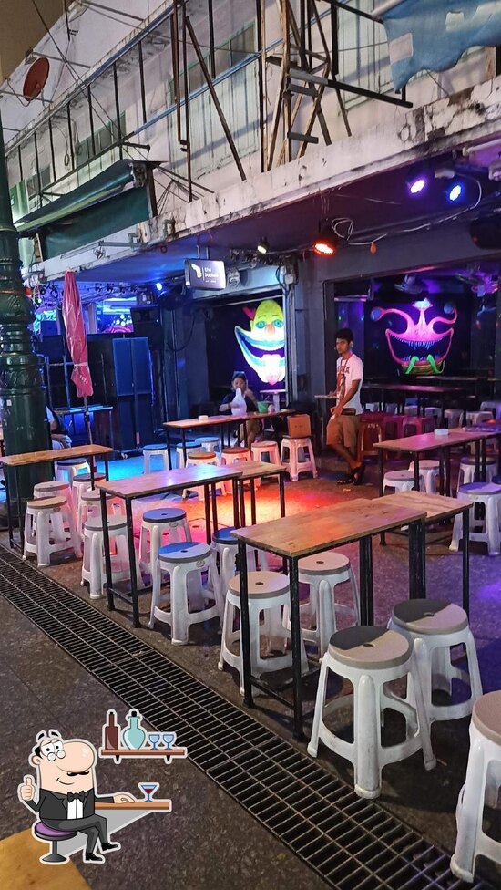 THE BUCKET, Bangkok, Sam Yot - Restaurant menu, prices and reviews