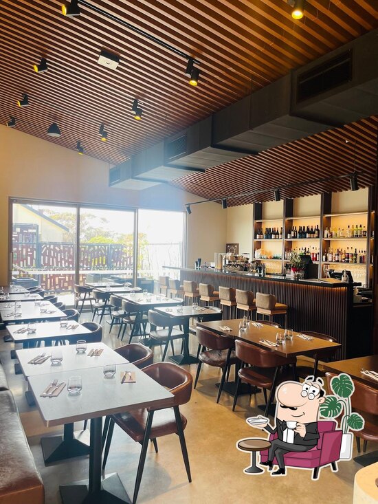 Bayview Bar & Grill Torquay, Torquay - Restaurant menu, prices and reviews