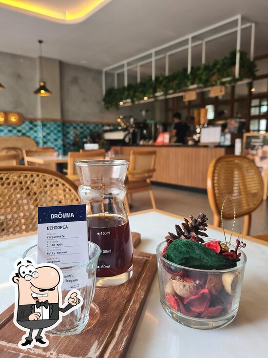 Menu at DROMMA COFFEE & ROASTERY, Semarang