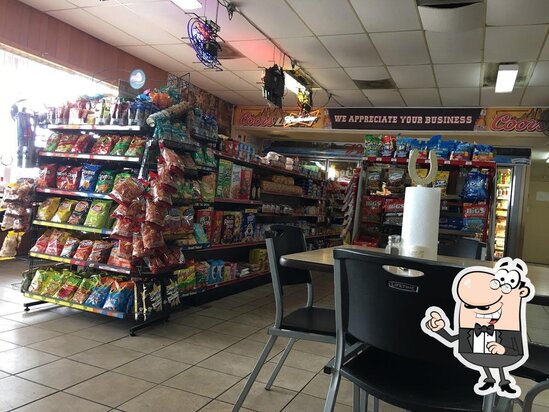 Menu at G's Gas & Grocery pizzeria, Mineral Wells