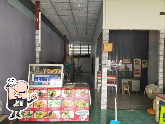 Ton Tun Restaurant, Mae Faek Mai