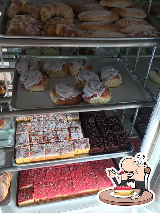 Ponce's Bakery, 524 S Lorena St in Los Angeles - Restaurant reviews