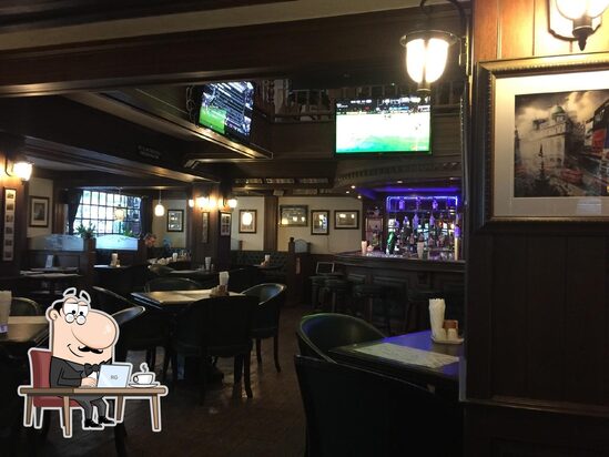 The Queen Victoria Pub, Bangkok - Restaurant menu, prices and reviews