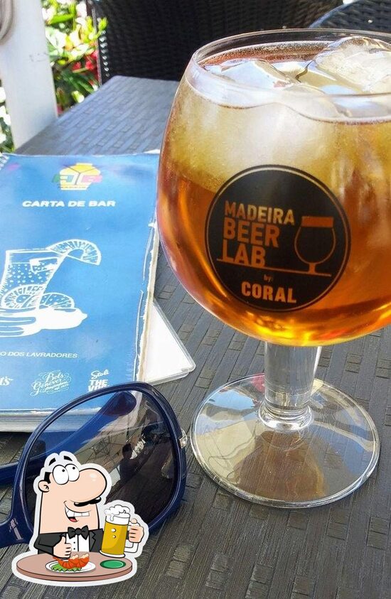 Menu em madeira beer lab pub & Bar, Funchal