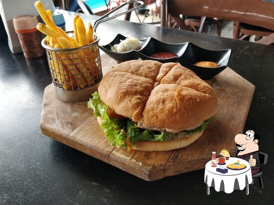 Hoot Cafe & Brewery, Bengaluru, 2034/69 - Restaurant menu and reviews