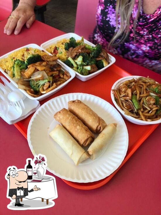 Menu at New Great Wall restaurant, New York City, 69-13 Woodside Ave