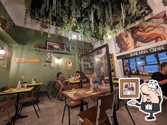 The Bird, Nimes - Restaurant menu, prices and reviews