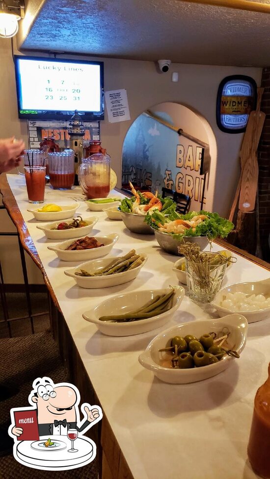 Oar House Bar & Grill in Pacific City - Restaurant menu and reviews