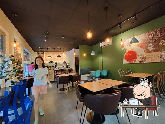 Wayne's Coffee Phan Đình Giót, Ho Chi Minh City - Restaurant reviews