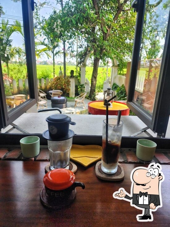 Nhạc - Tranh Classic Coffee, tp. Hội An - Restaurant menu, prices and ...