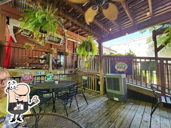 College Street Pub, Waxahachie - Restaurant menu, prices and reviews