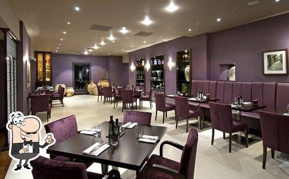 Menu at Seven Hills Restaurant, Bar & Terrace, Cobham