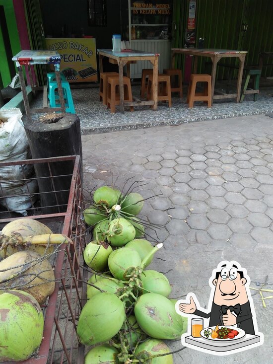 Restaurante es kelapa muda hutan pinus, Jambi