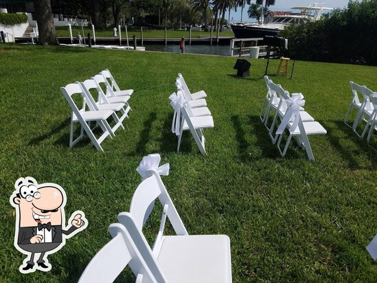 The Field Club, Sarasota - Restaurant menu, prices and reviews
