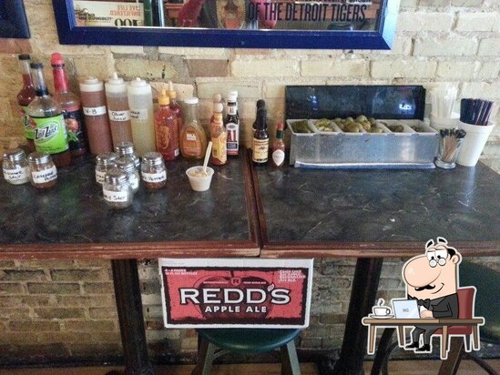 Dillinger's Pub, Traverse City - Restaurant menu, prices and reviews