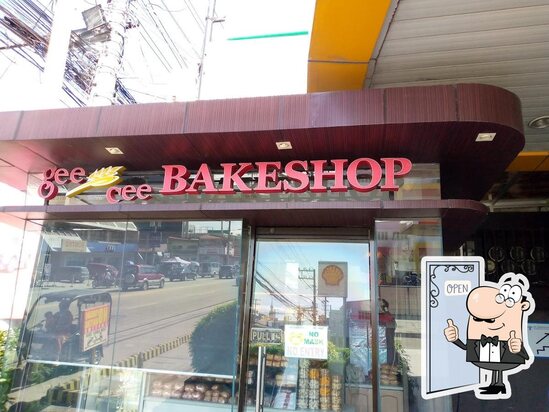 Menu at Gee Cee Bakeshop, San Fernando