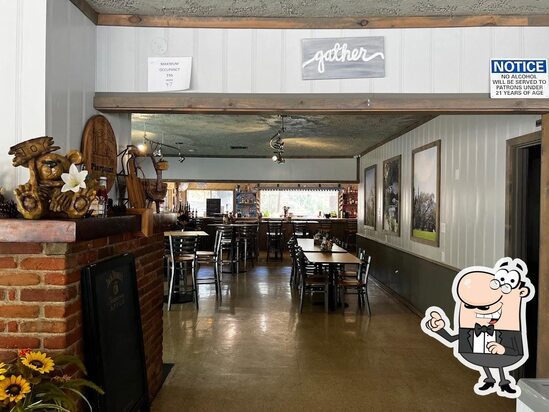 Pierpoint Bar & Grill and hotel lodging, Camp Nelson - Restaurant menu ...