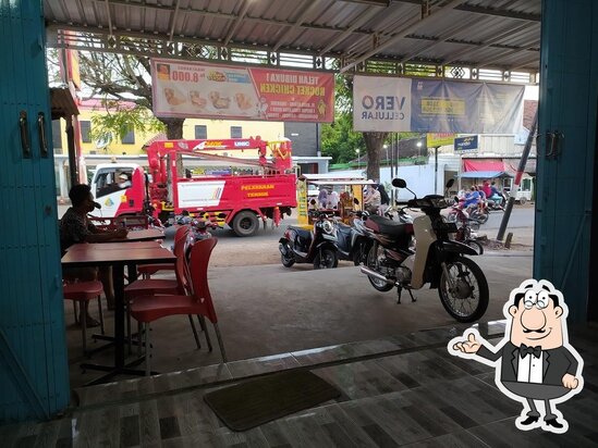 Menu at Rocket chicken gringging restaurant, Kediri