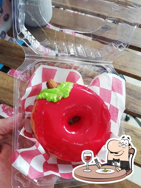 Menu at Munchin Donuts Reynosa cafeteria, Reynosa
