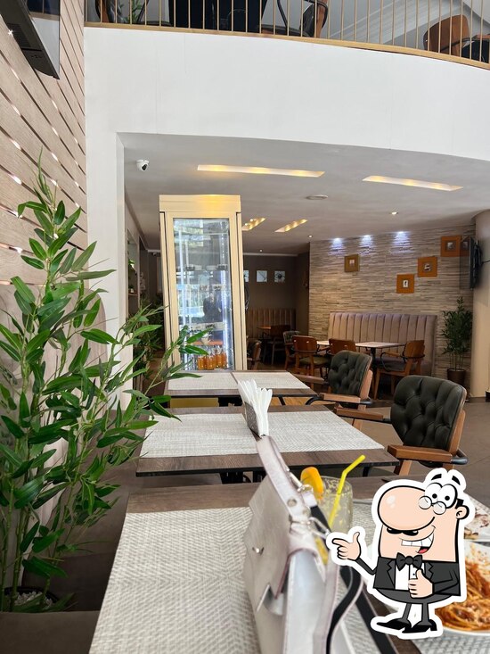 Speisekarte von O'val Café Restaurant, Casablanca