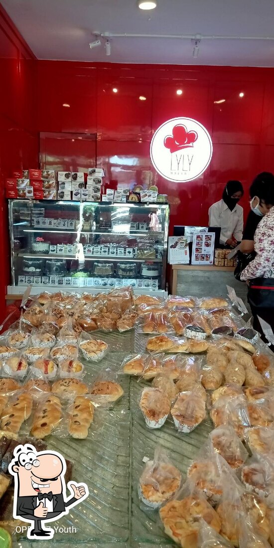 Menu at LYLY BAKERY, Nganjuk