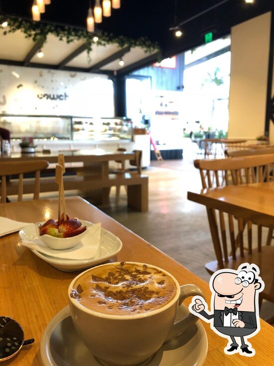 Cowch Broadbeach, Broadbeach - Restaurant menu, prices and reviews
